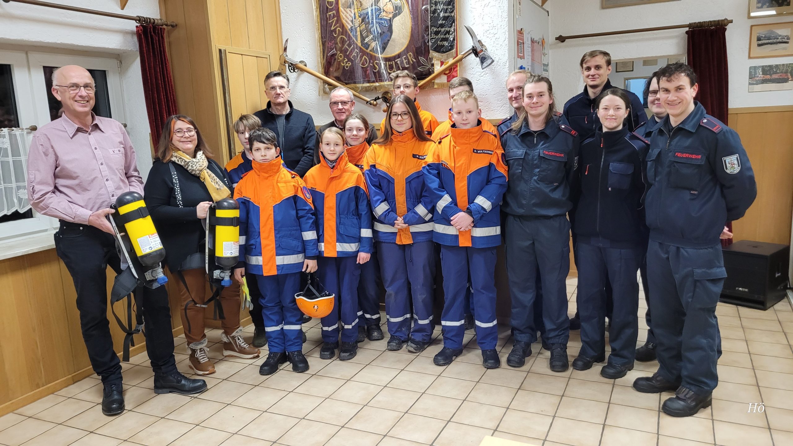 EIN HERZ FÜR DIE JUGENDFEUERWEHR