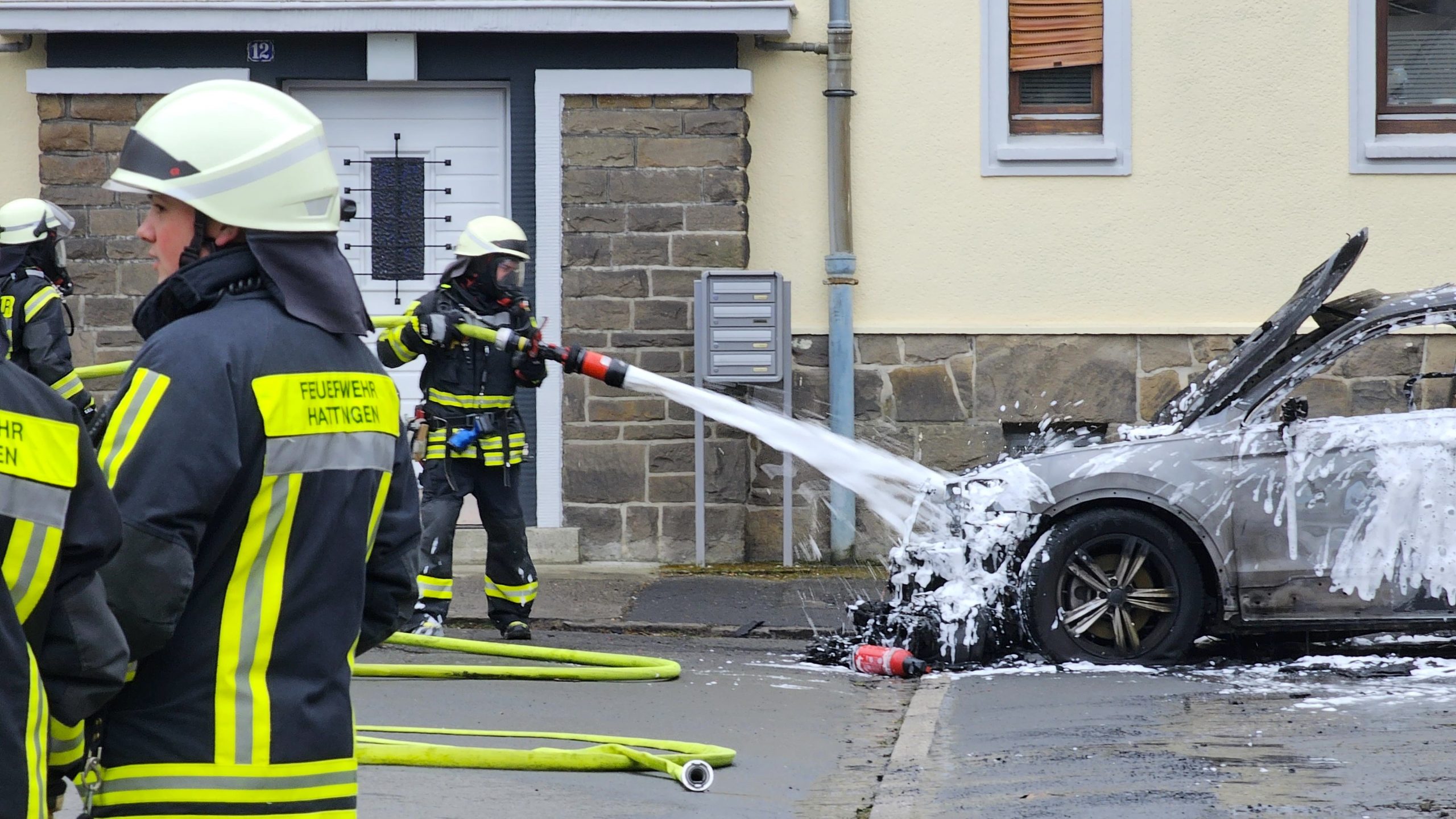 PKW IN VOLLBRAND | RuhrkanalNEWS®