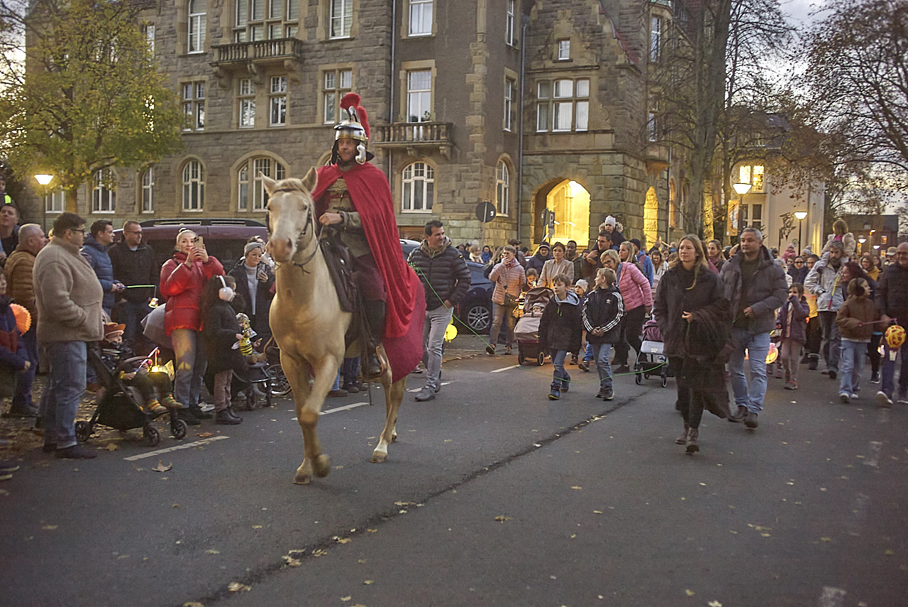 St. Martins-Umzug lockte Hunderte in die Altstadt